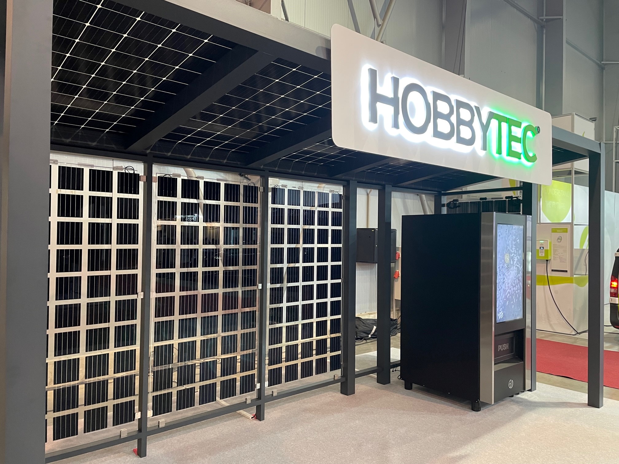 Hobbytec jako průkopník estetické fotovoltaiky | hobbytec.cz