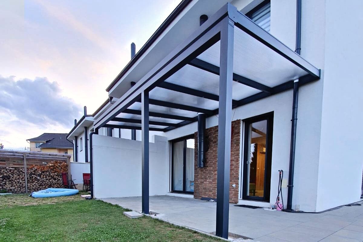 Pergola s otvorem na komín | hobbytec.cz